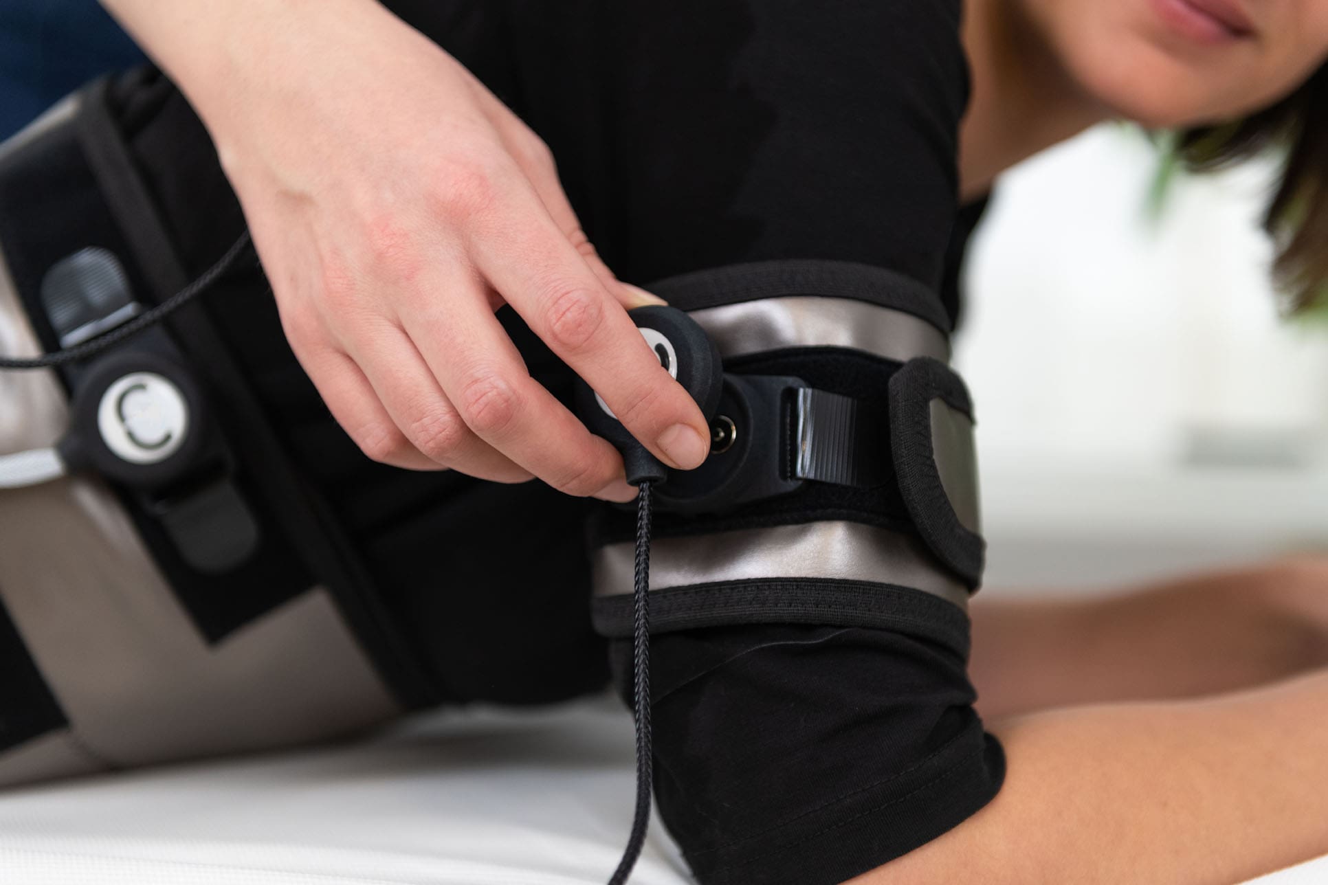 Bone Growth Stimulator: Enhancing Bone Repair Process - Chiropractic ...